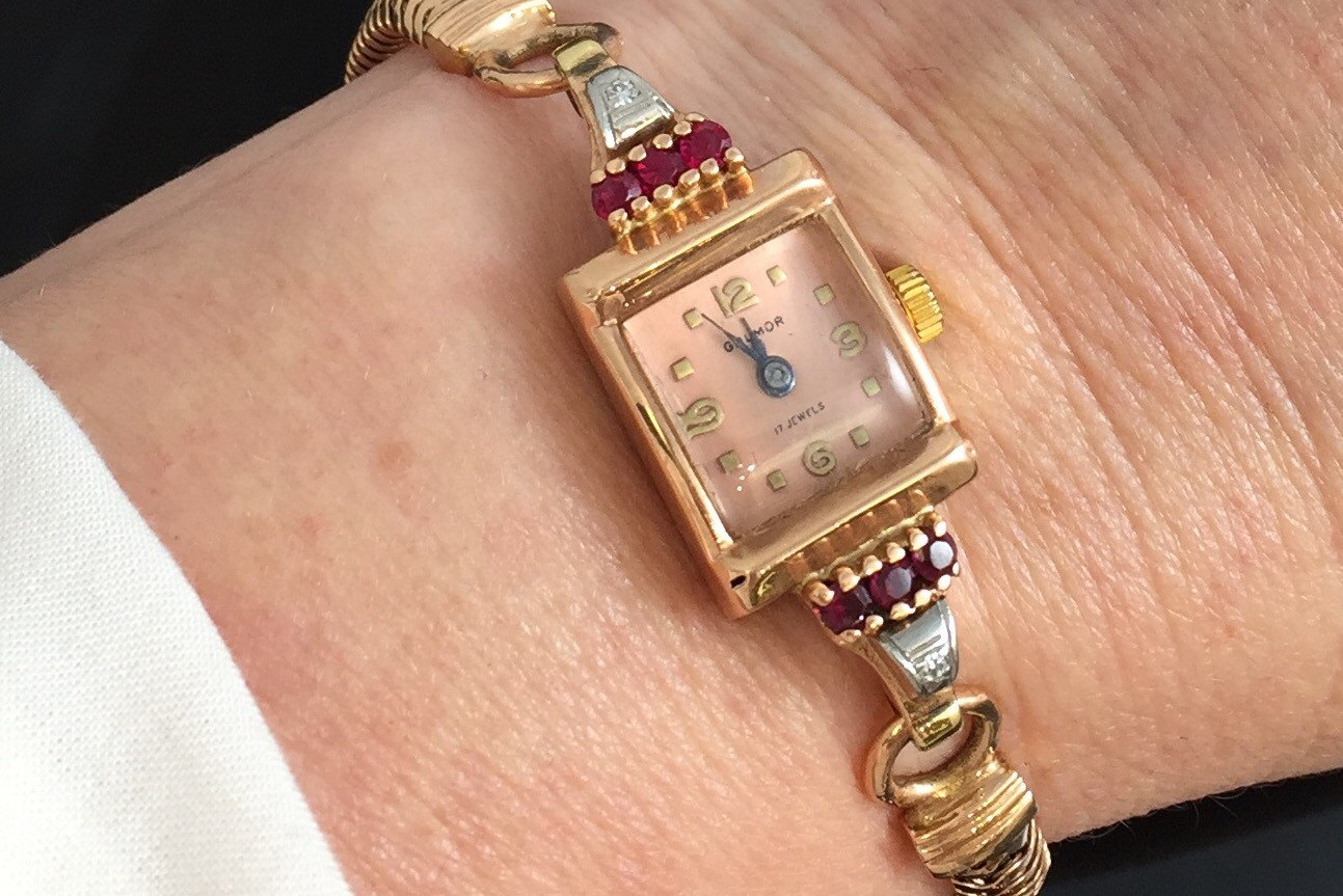 Retro Moderne 14K Rose Gold Ruby Ladies Wrist Watch - Vintage 1940s