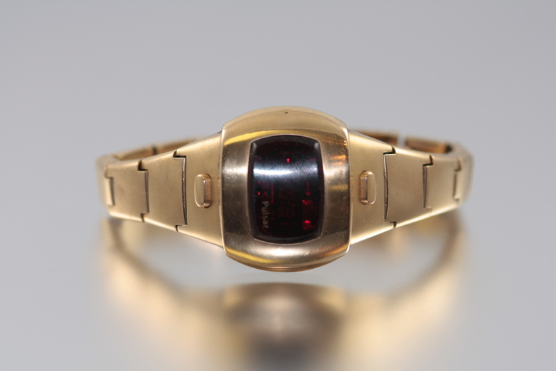 Solid 14K 1974-1975 Ladies Pulsar Time Computer Watch